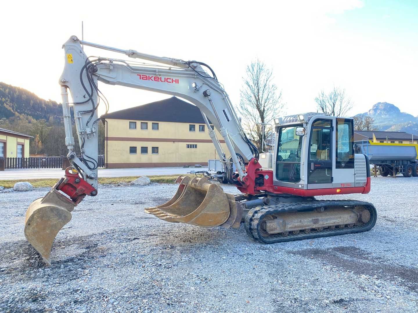 Bagger und Stapler Versteigerung | Bagger Takeuchi TB 1140