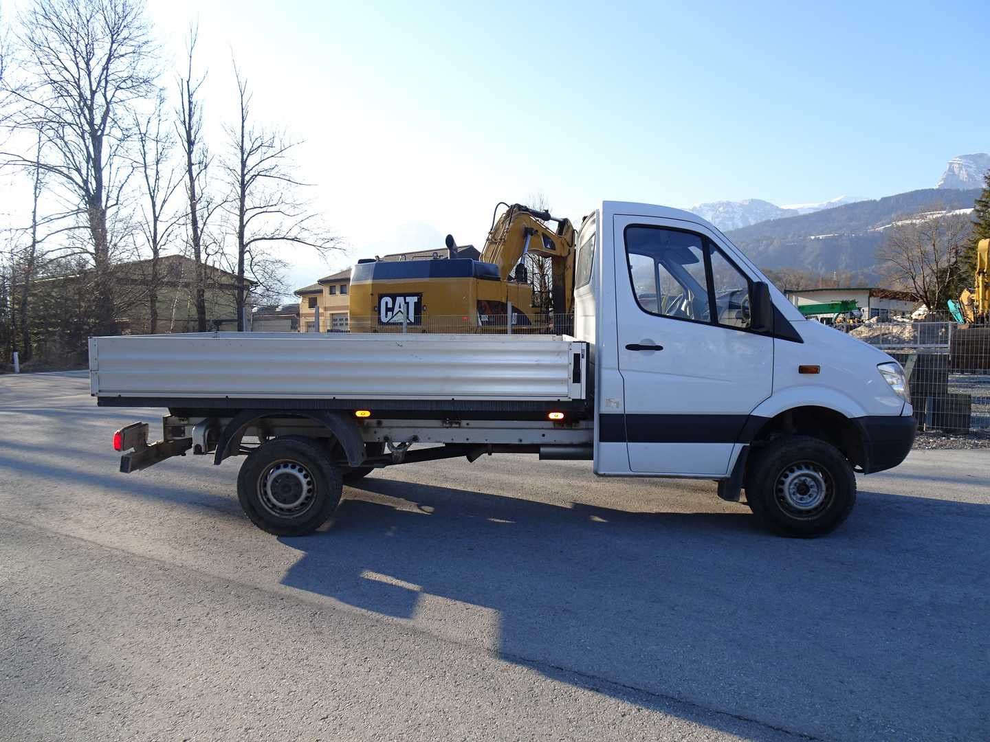 Nutzfahrzeuge und Baumaschinen | Allrad Pritschenwagen Mercedes-Benz ...
