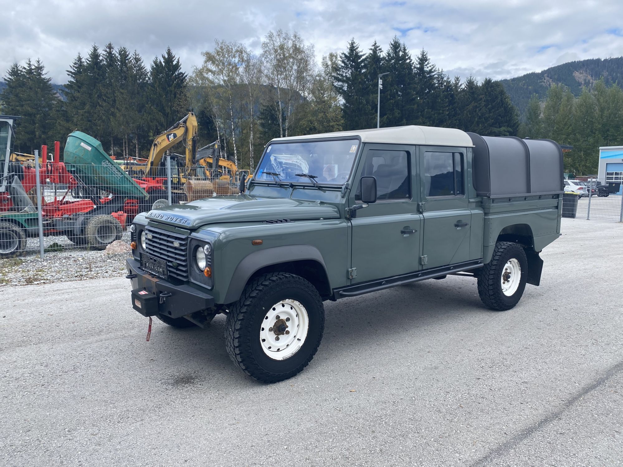 Land Rover Defender 130 | Land Rover Defender 130" DCPU E