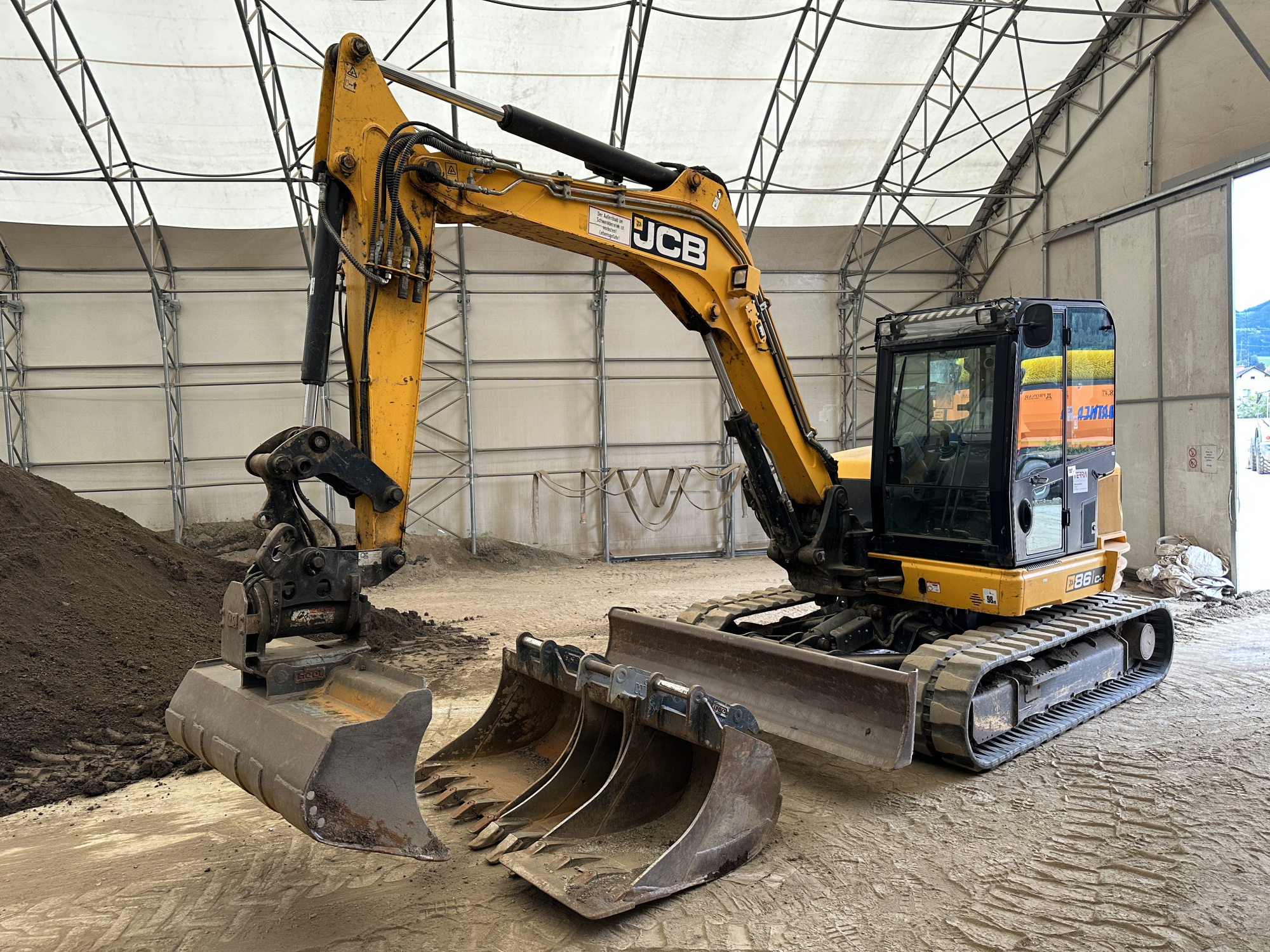 Lagerbereinigung Bauunternehmen | Minibagger JCB 86C-1